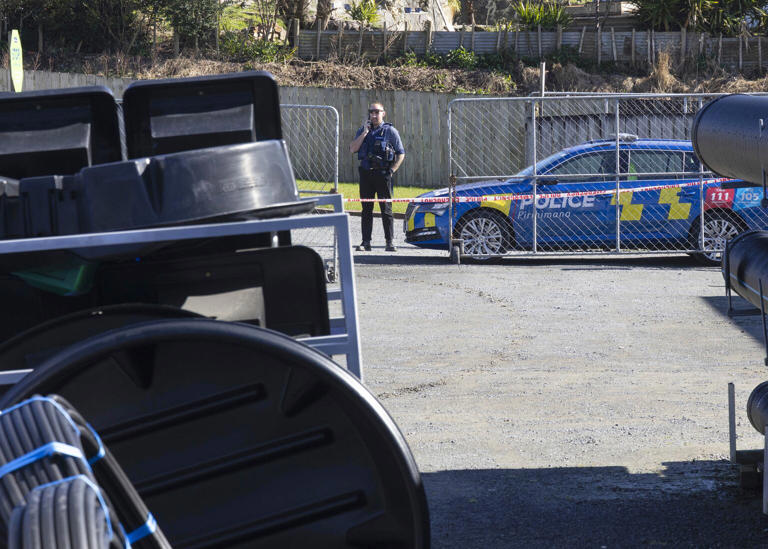 Father on the run shot dead by New Zealand police