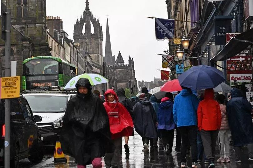 Edinburgh set for thunderstorms as temperatures dip and rain batters ...