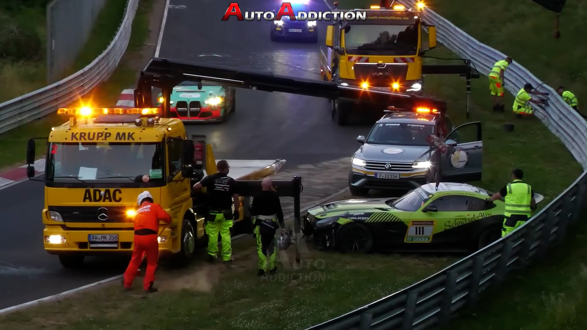 Crash Mercedes AMG GT4 #111 SchnitzelAlm - Nürburgring 24H