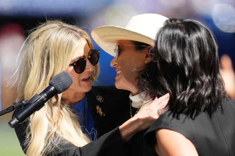 Colts honor late owner with ‘win for Jim’ mantra, Ring of Honor induction