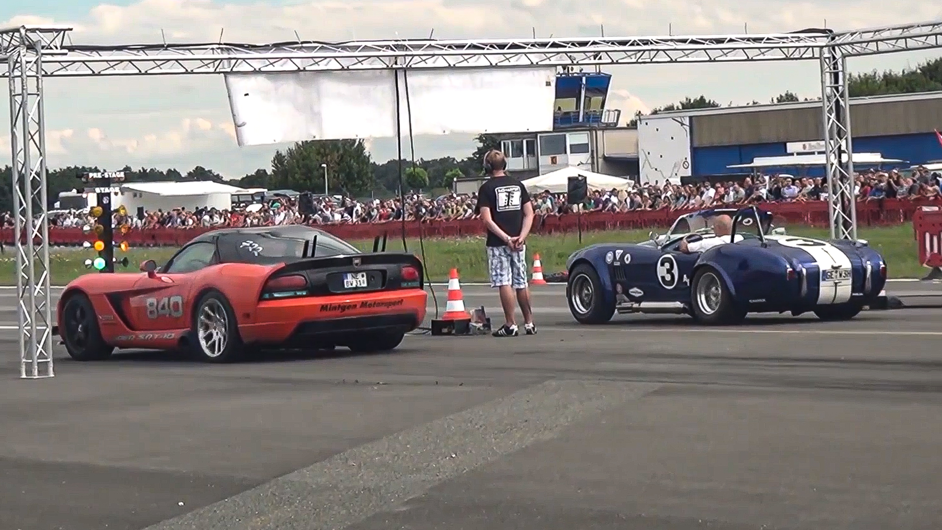Dodge Viper SRT10 vs Shelby Cobra – Drag Race