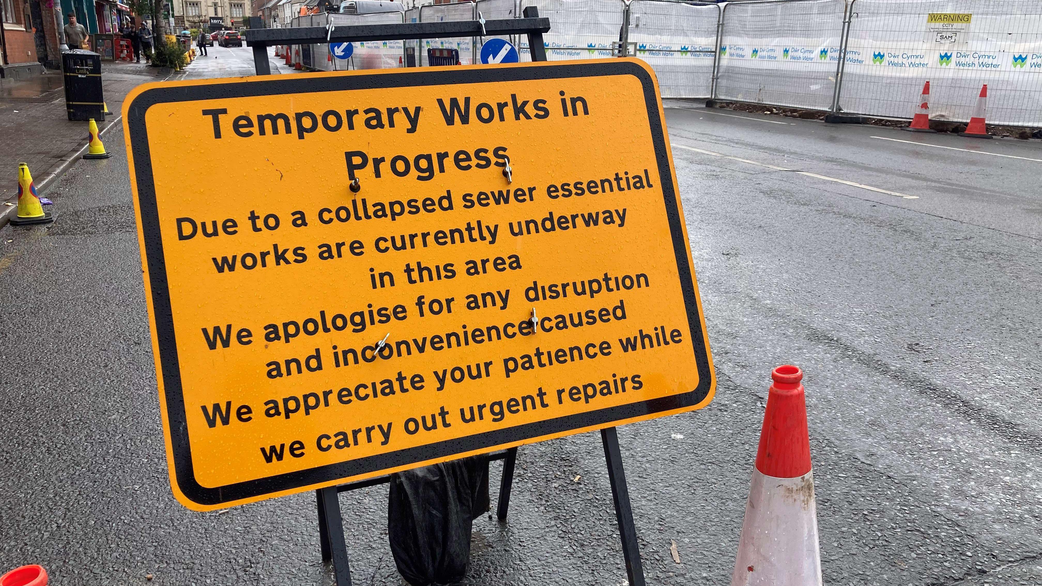 Sinkhole roadworks 'leave traders furious'