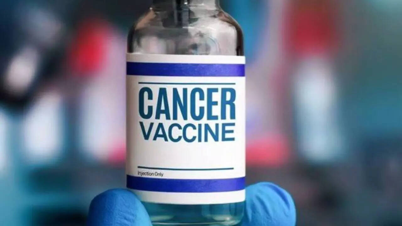 How Russian cancer vaccines EnteroMix and personalized mRNA work to ...