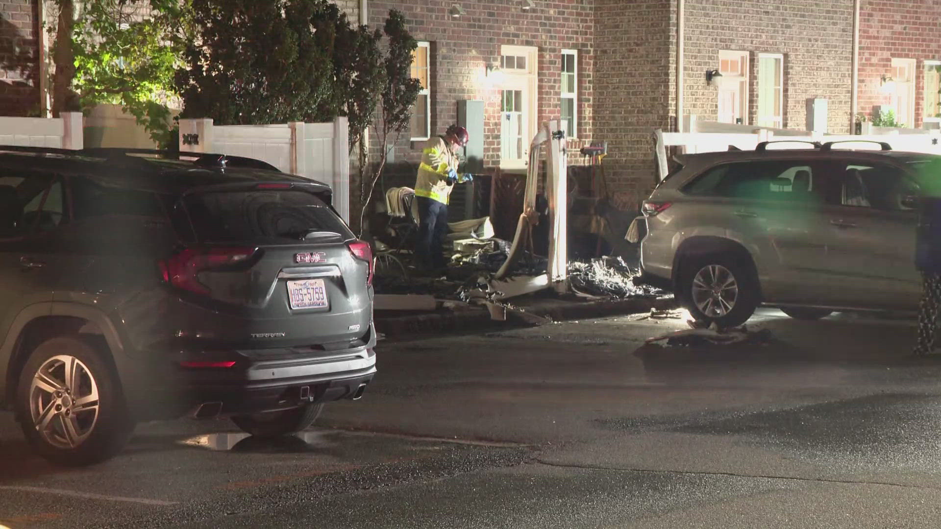 Fire crews respond to Ballantyne apartment complex