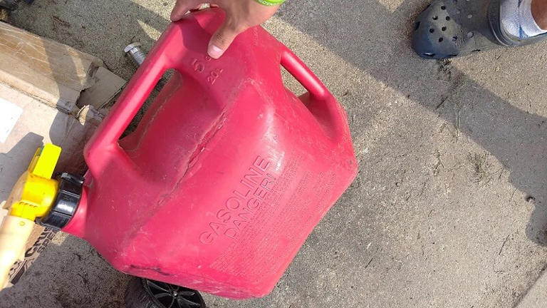 Driver shares frustration with worrying new style of gasoline ...