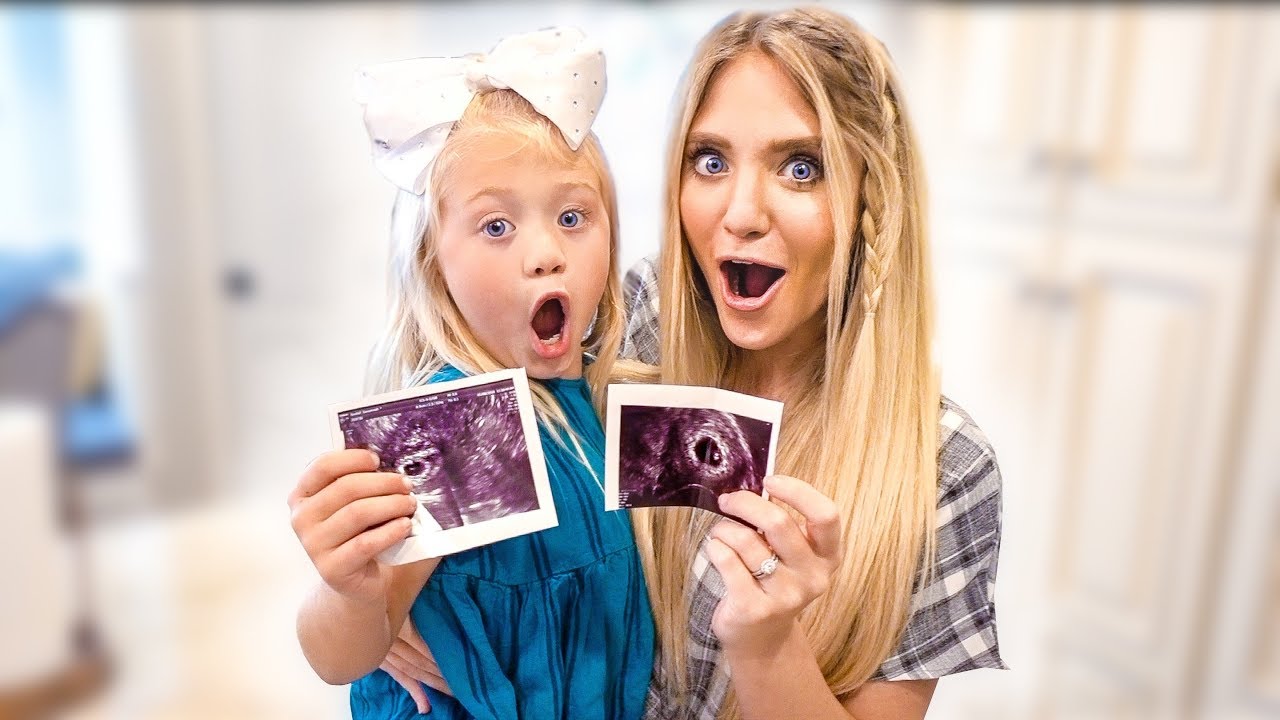 Family Learns They’re Expecting Twins