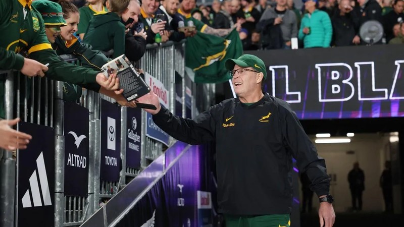 Erasmus rings the changes as Springboks seek redemption in Wellington