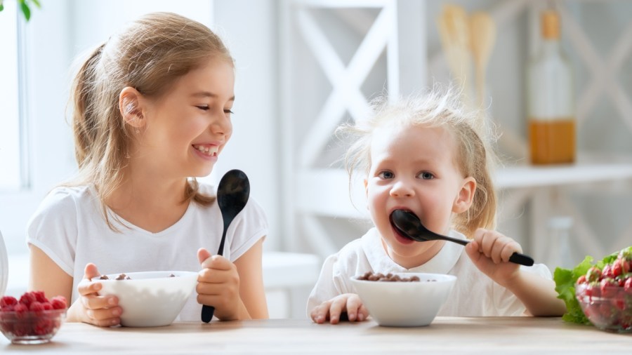 Why it’s important for kids to eat breakfast before school