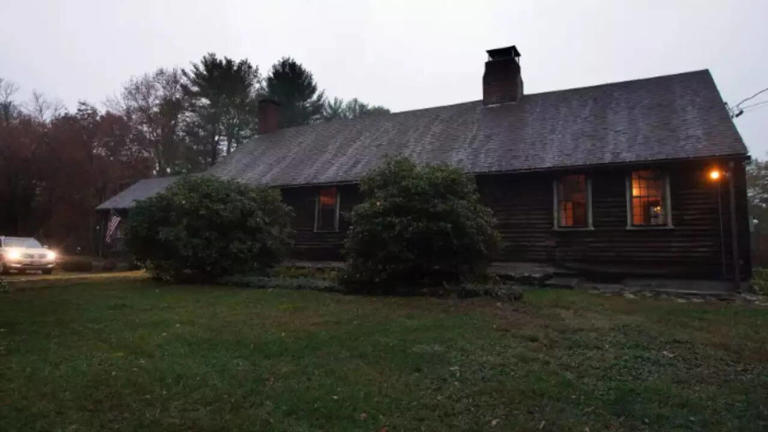 The Conjuring house: Haunted 18th-century Rhode Island farmhouse up for ...