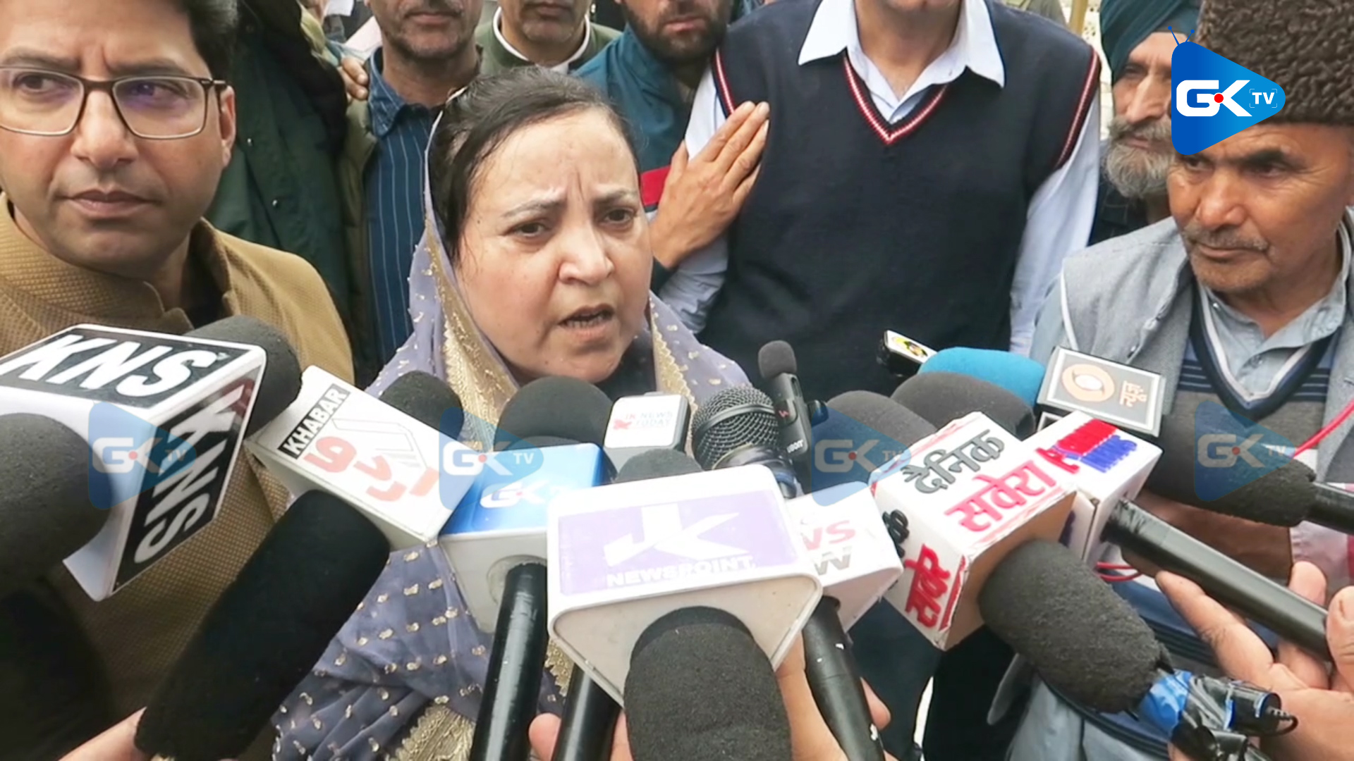 Sakeena Itoo reviews power sector scenario in Kulgam district
