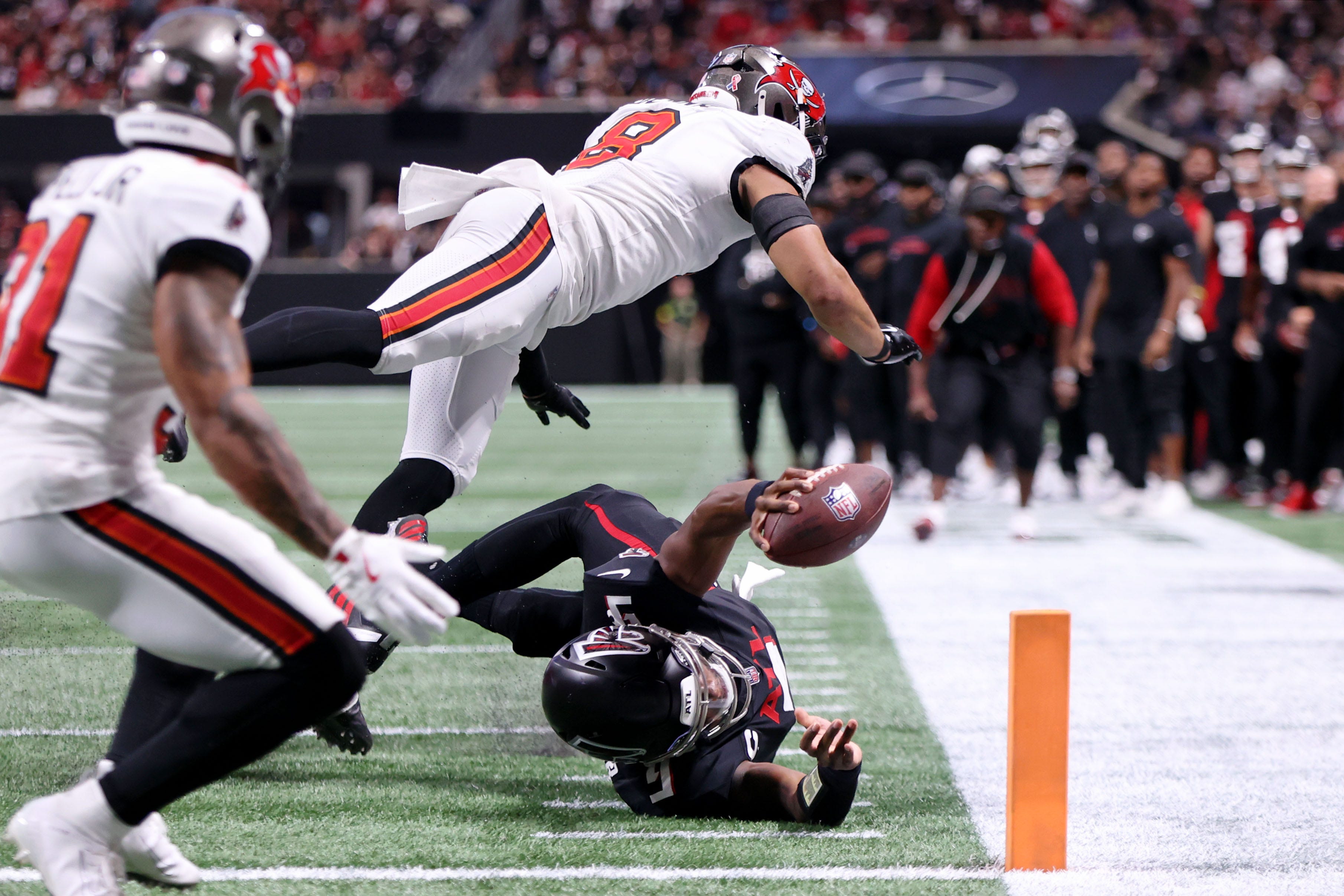 Former Washington Huskies Star Comes Up Short Despite In NFL Opener ...
