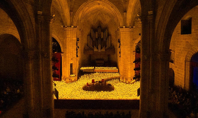 Coldplay y The Beatles, a la luz de las velas en Cáceres