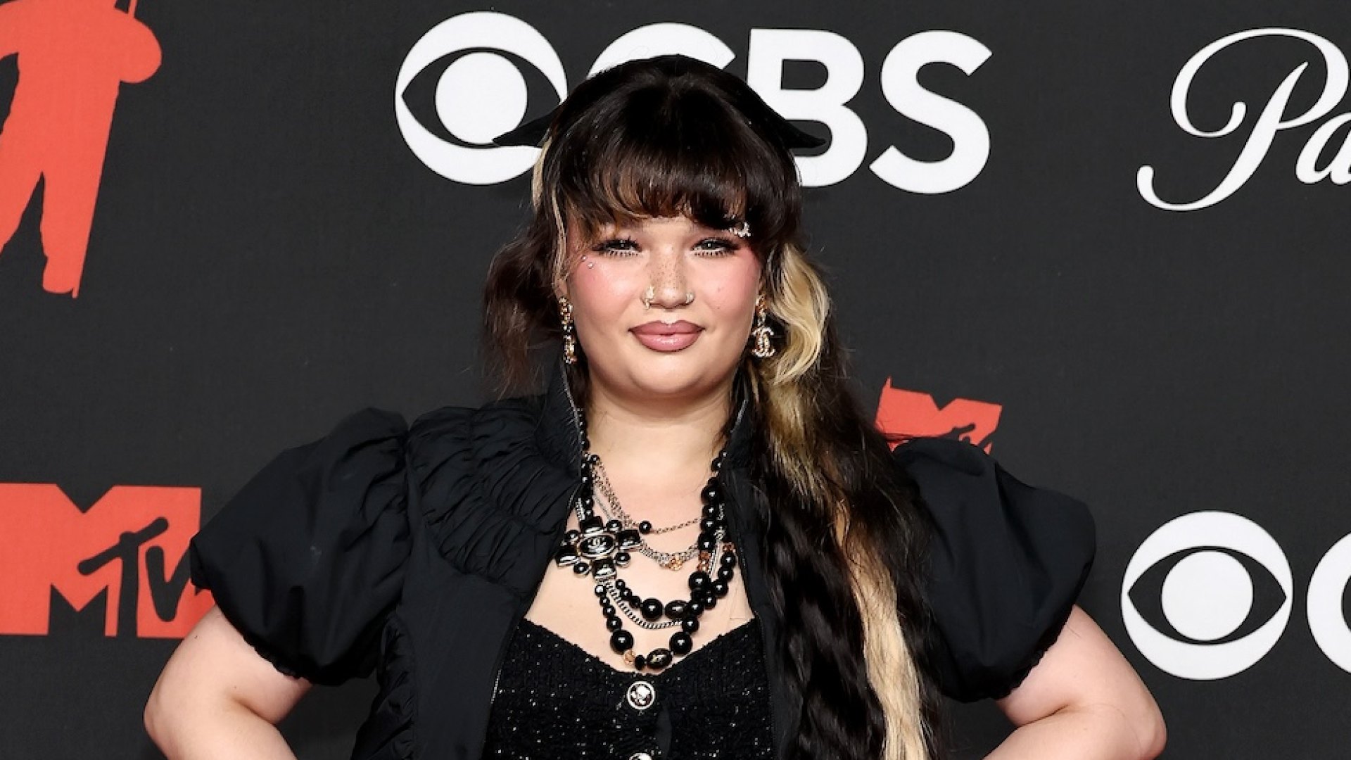 Who Is Lola Young? 5 Things to Know About the 'Messy' Singer