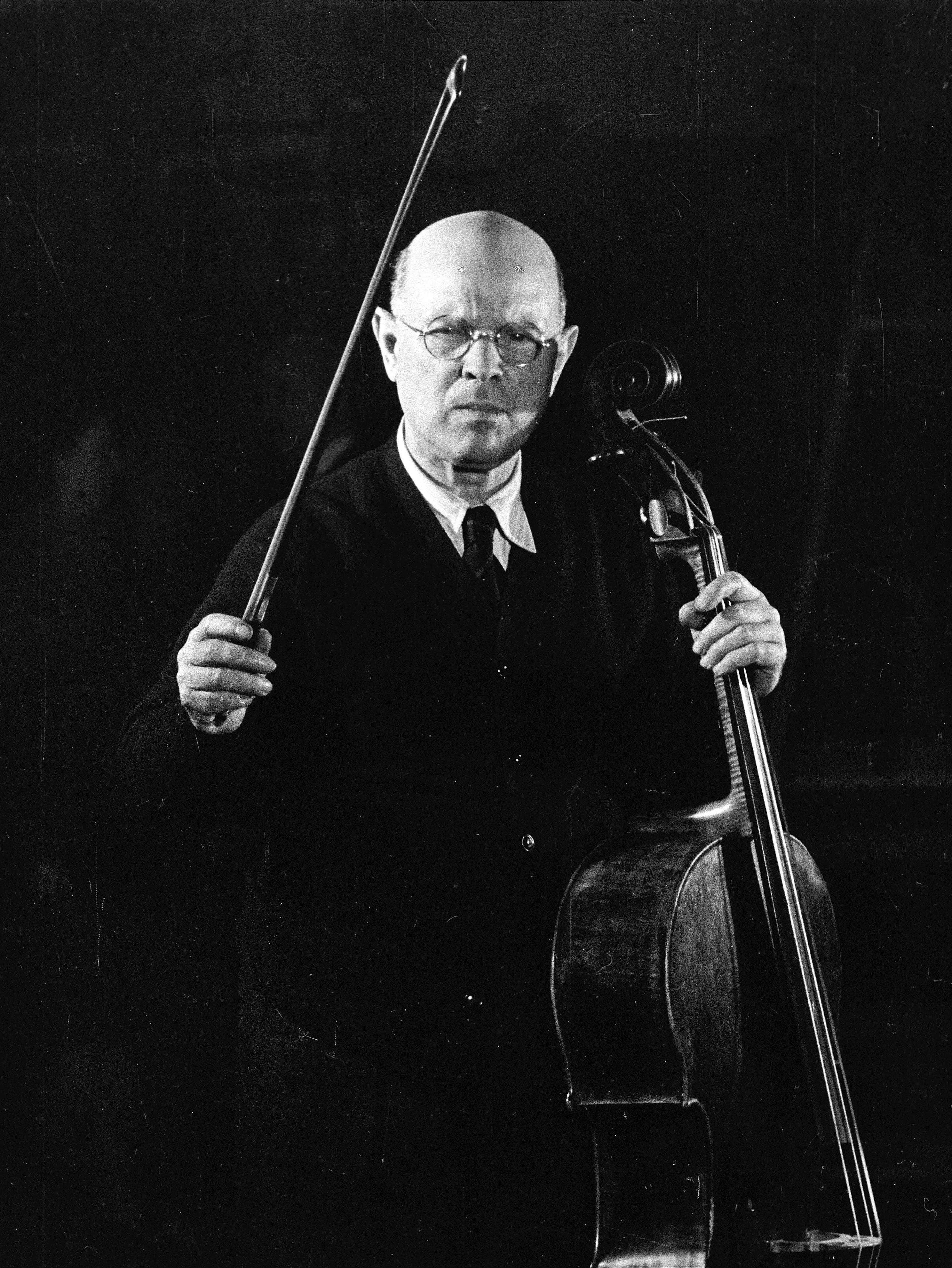 Casals records Bach's cello suites as 'Old Testament' after 47 years