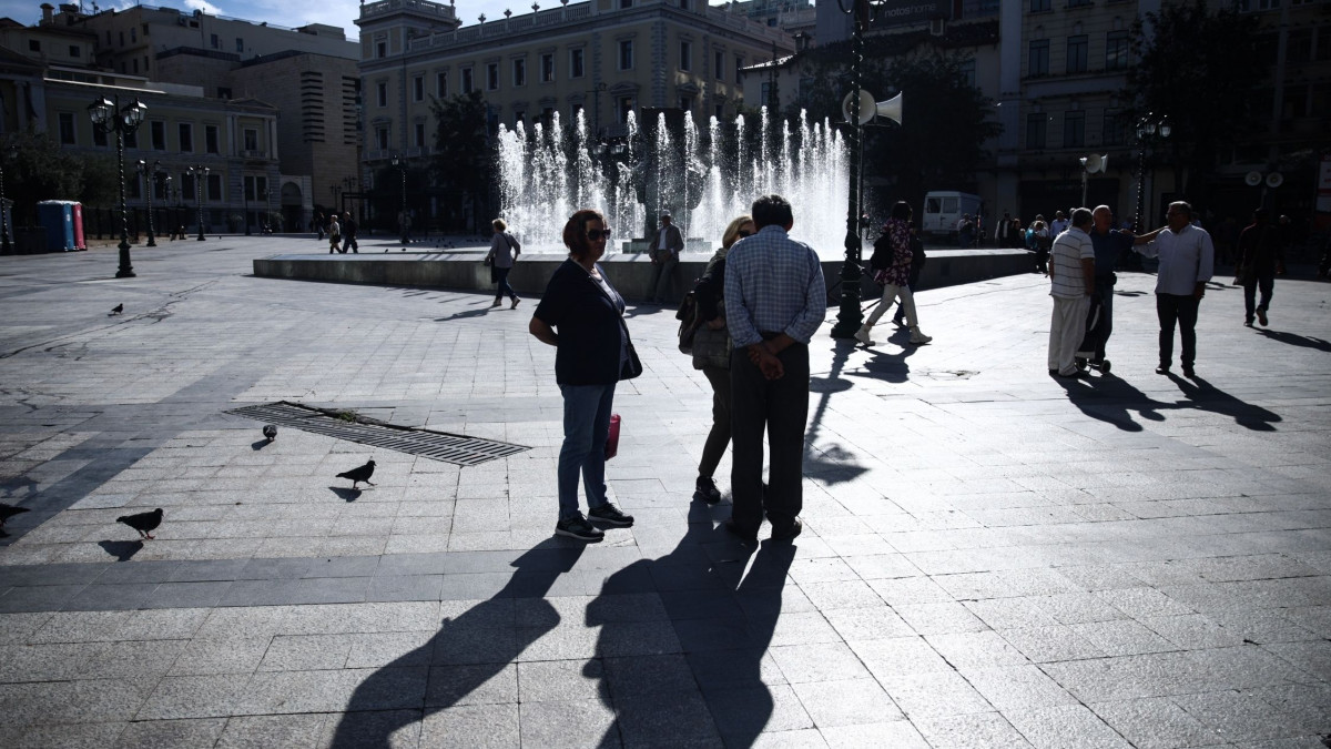 Τα τέσσερα μέτρα που θα ενισχύσουν το εισόδημα 2,6 εκατομμυρίων ...