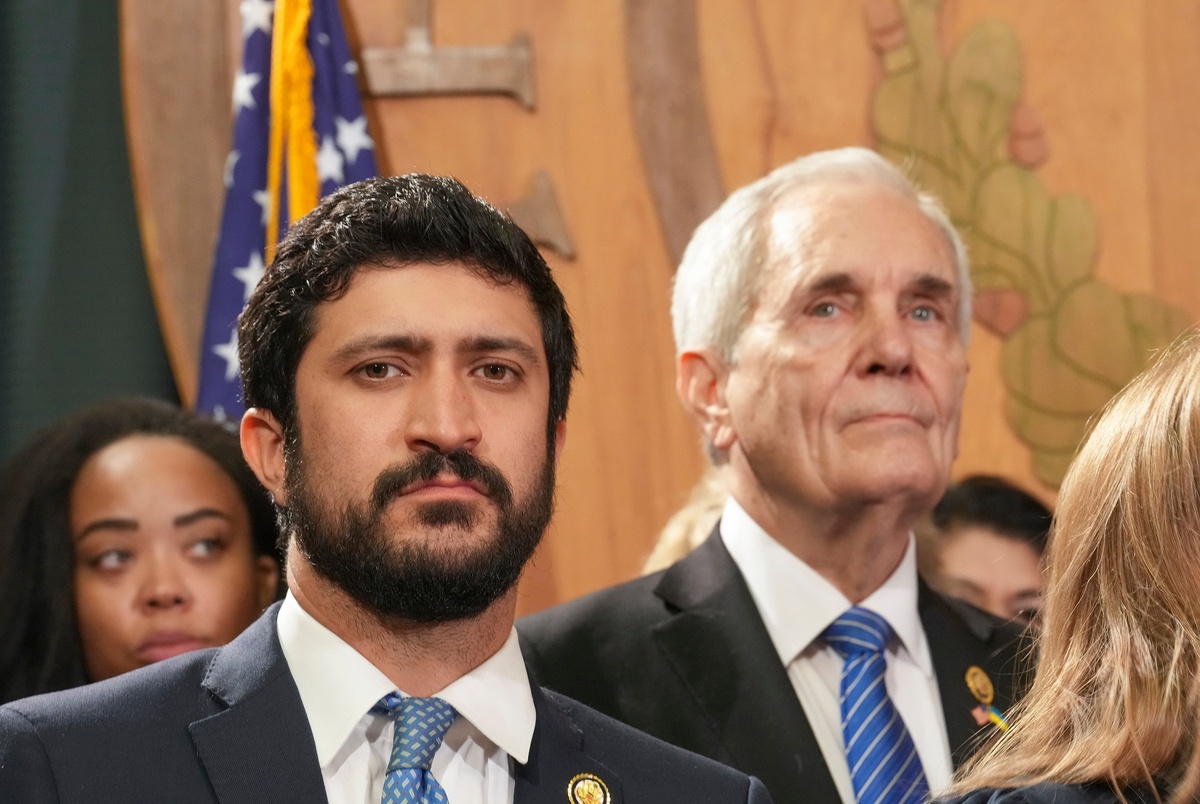 How Democrats pressured U.S. Rep. Lloyd Doggett to step aside for the ...