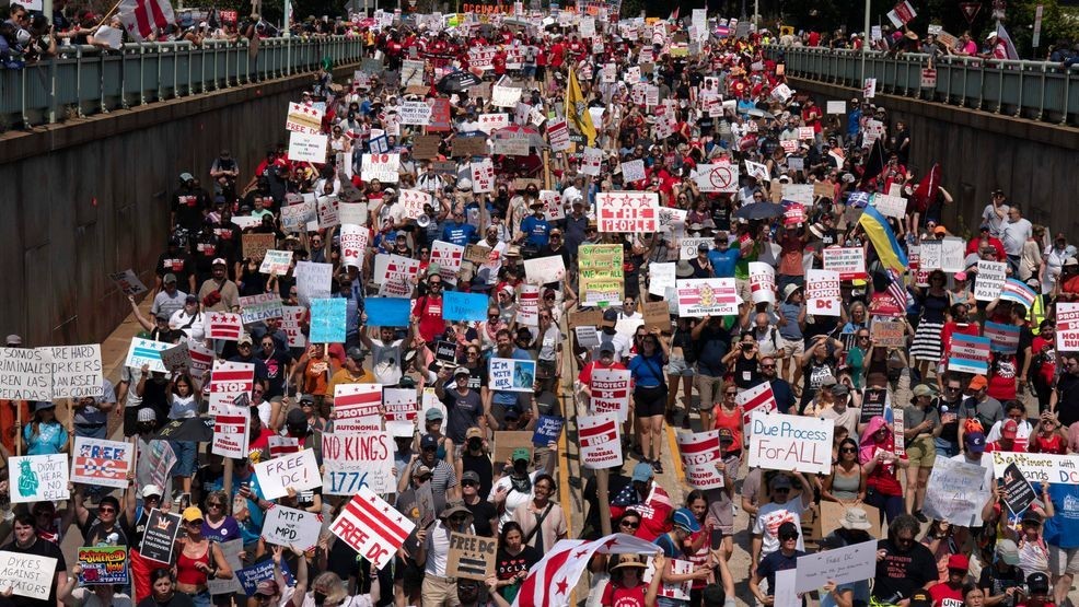 SEE IT: Thousands protest federal control of DC police as Trump's order ...