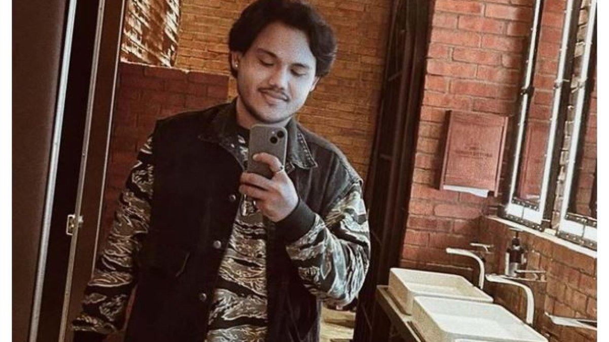 Dituding Pengangguran,Ini Profesi Dimansyah Laitupa Suami Salma ...