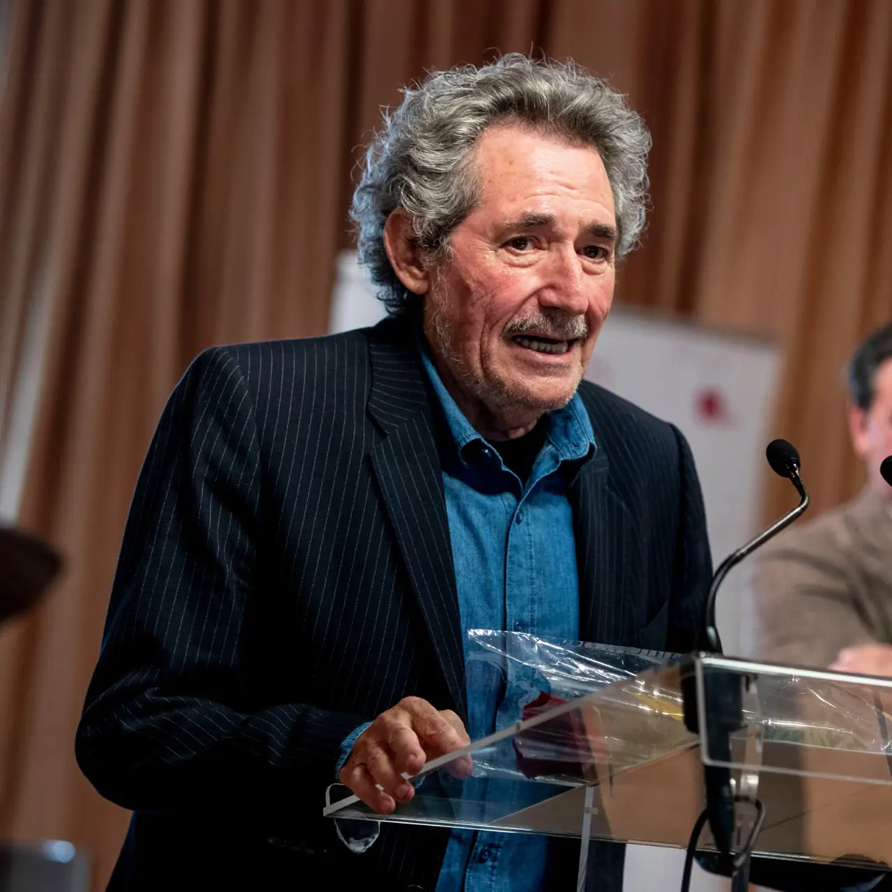 El cantante Miguel Ríos comparte cómo la pasión por la limpieza de su ...