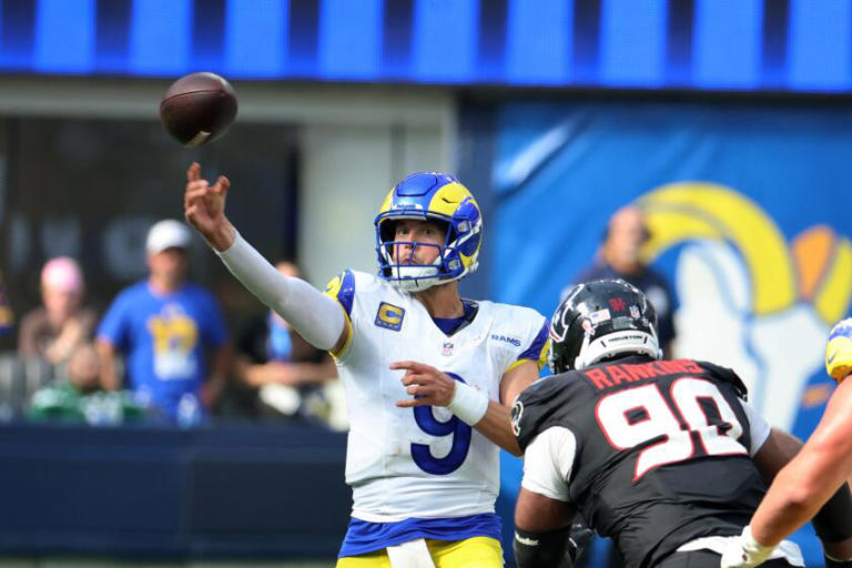 Plaschke: What bad back? Matthew Stafford proves Rams Super Bowl ...