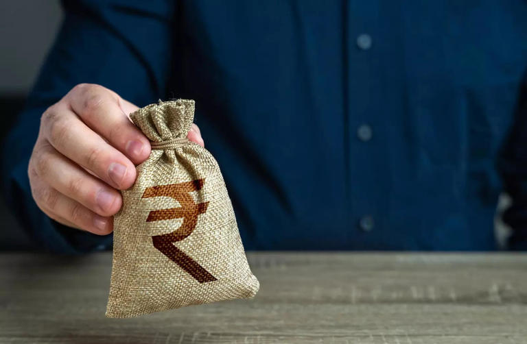 Bank vs Post Office vs LIC: Which Investment Gives Highest Returns?