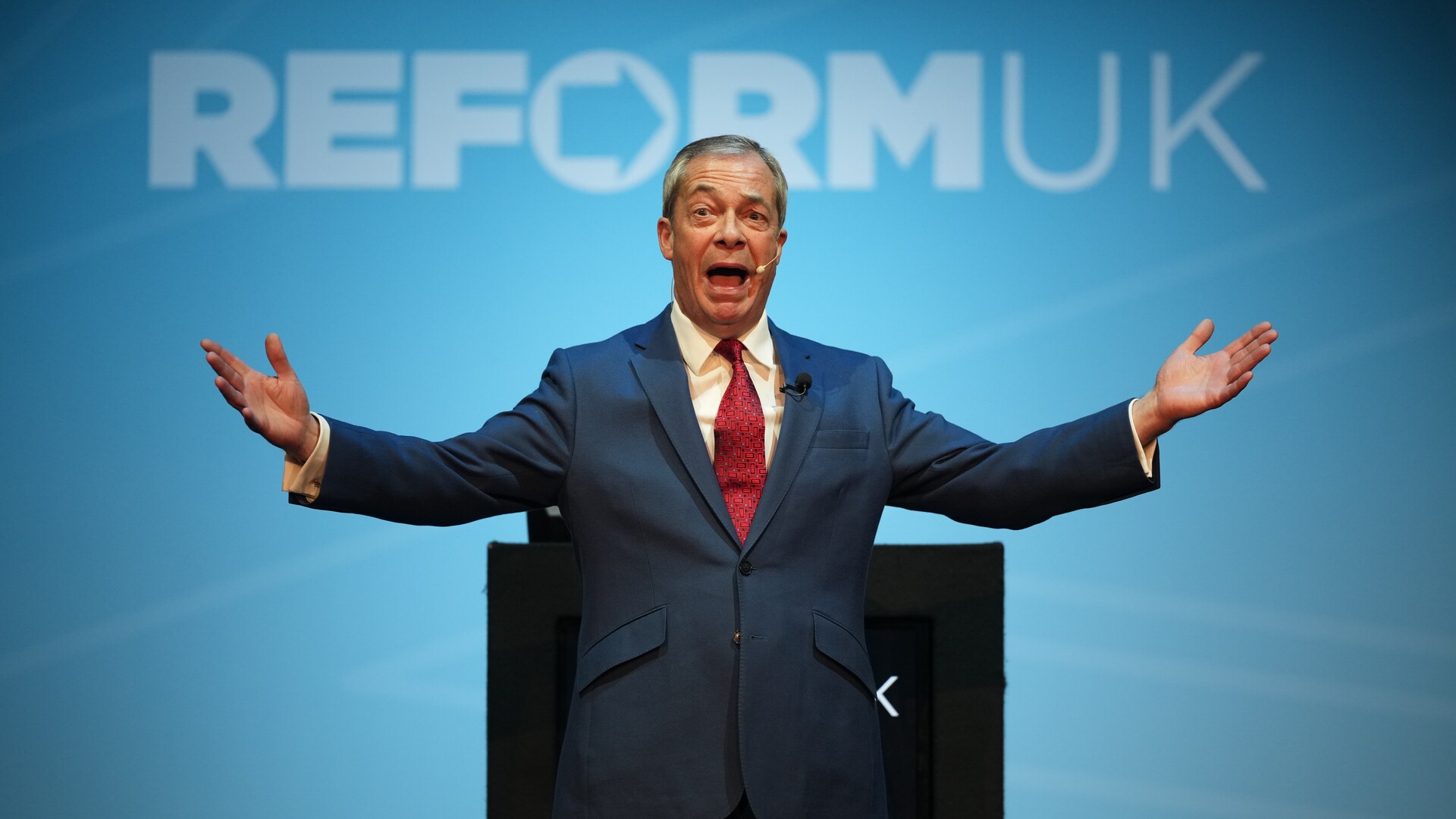 Nigel Farage and Reform UK ‘dominating the polls’ with their ‘stop the ...