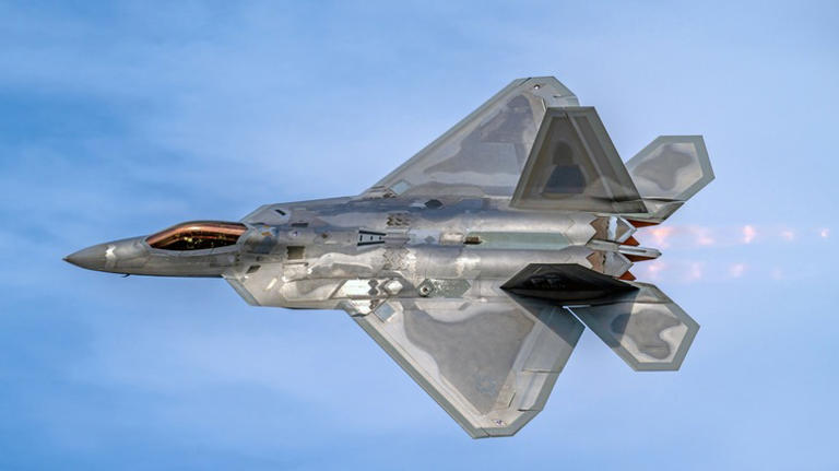 How Fast Can A Fighter Jet Fly Across The Entire United States?