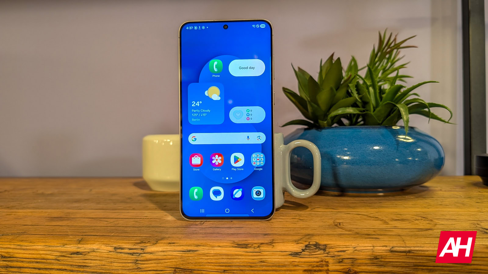 Samsung Galaxy S25 series May 2026 software update rolling out: What's new?