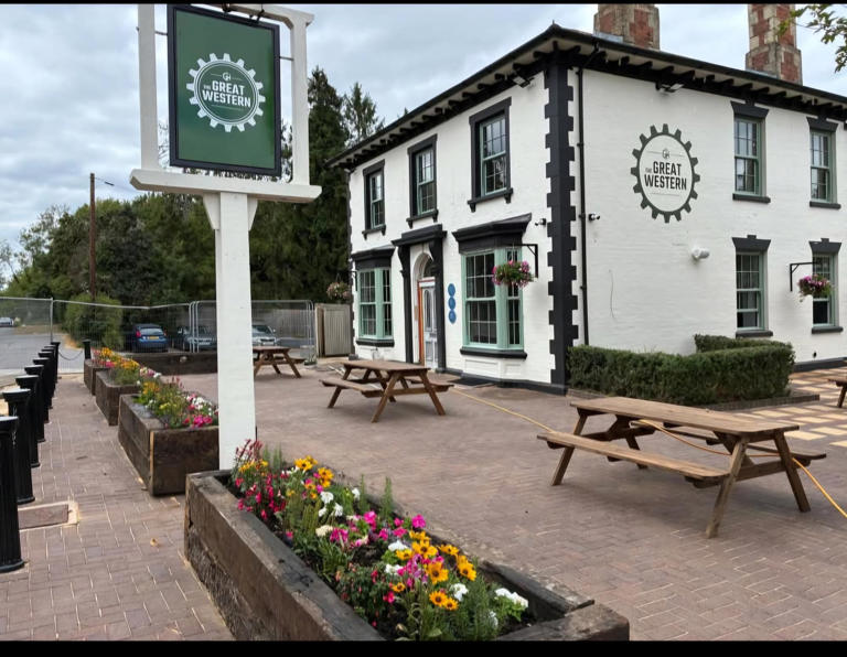 In pictures: The re-opening of The Great Western pub in Deppers Bridge ...
