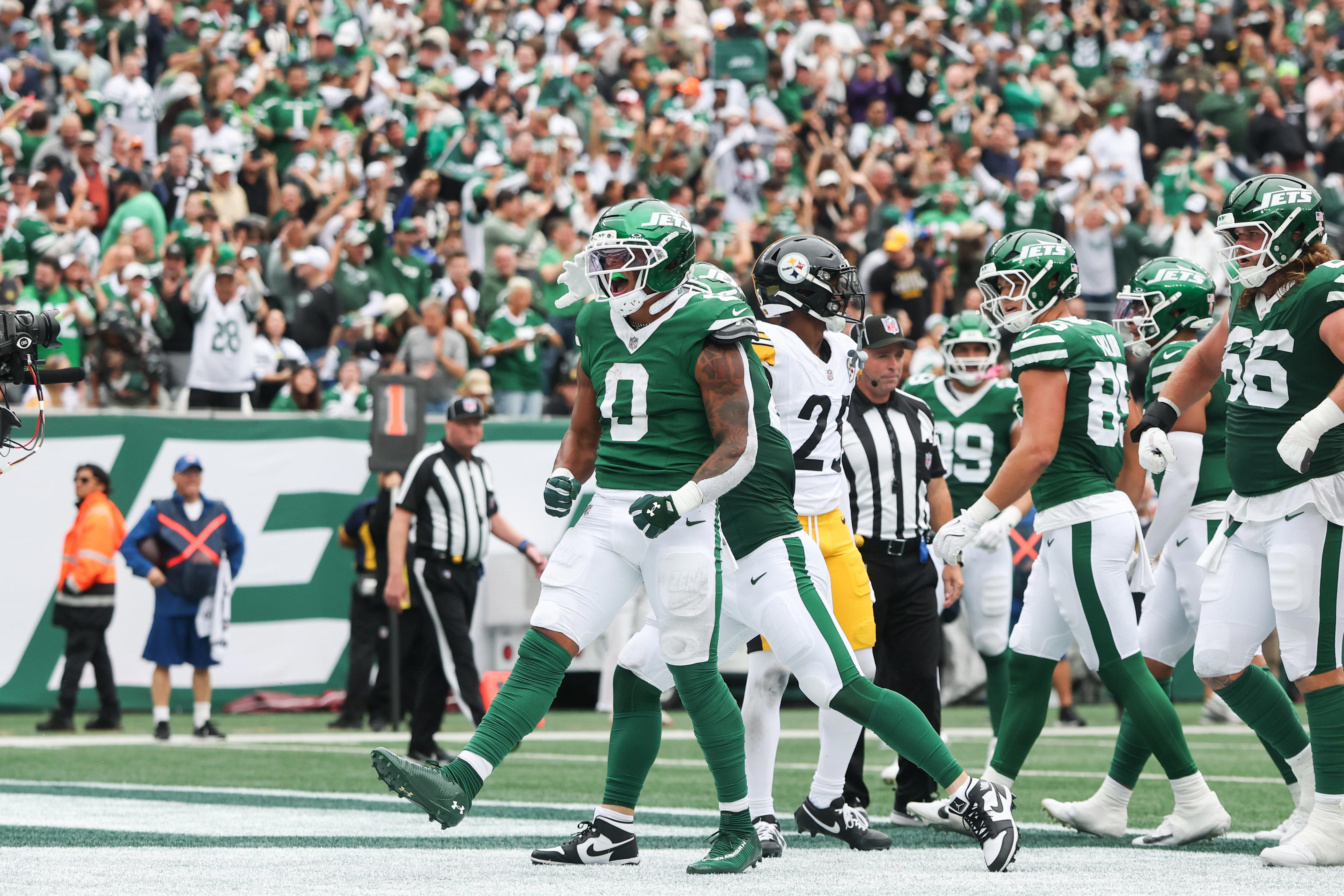 Buffalo Bills vs New York Jets picks, predictions, odds: Who wins NFL ...
