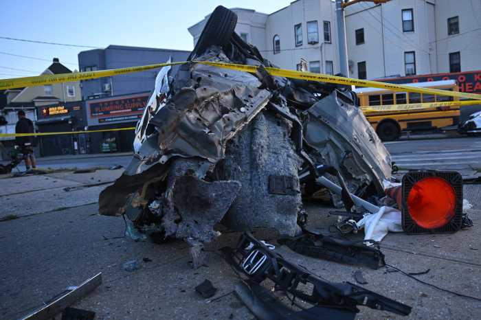 41-year-old suspect ejected, dies after stolen car crash in Brooklyn: NYPD