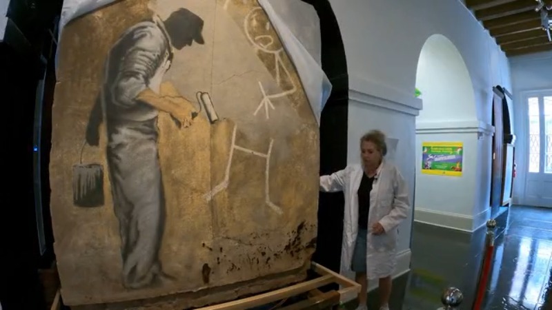 5,000-pound Banksy moves from a fire station to the French Quarter