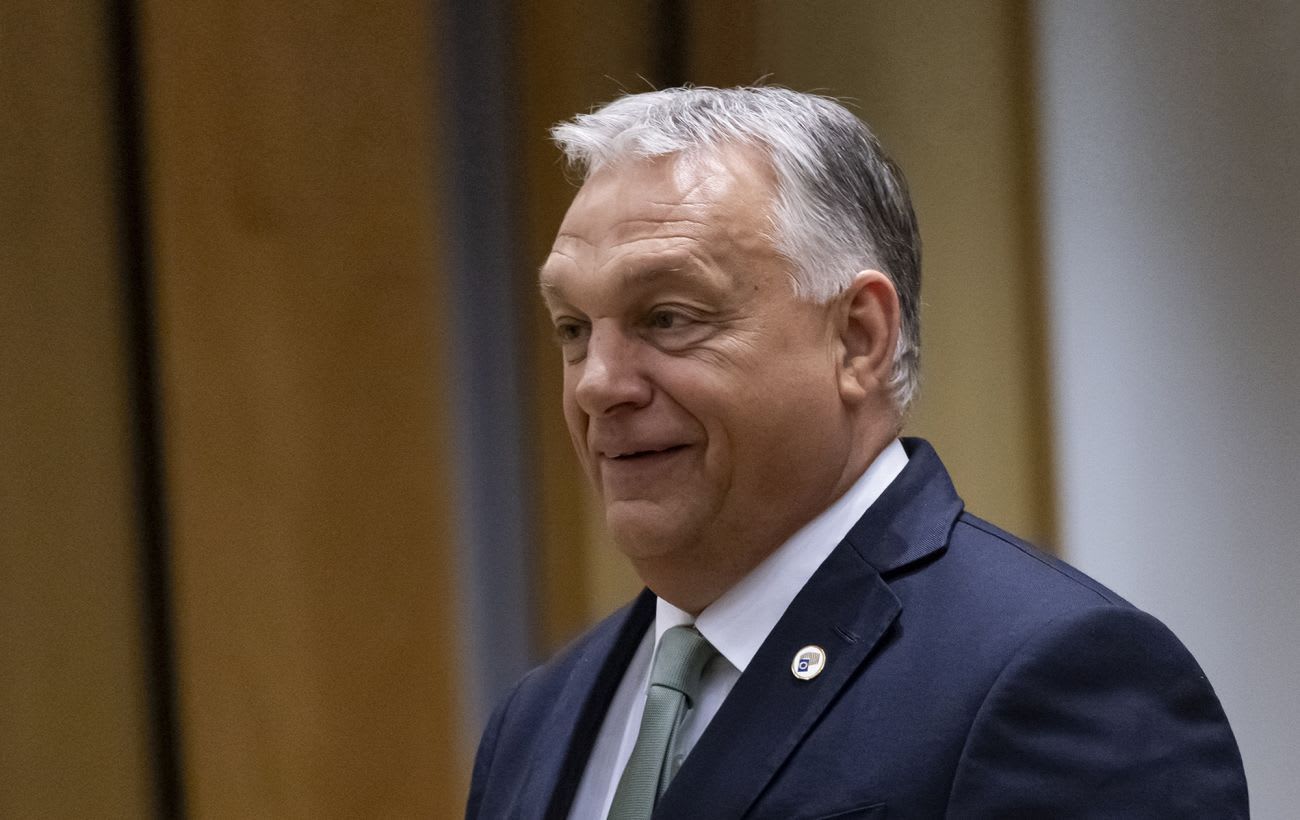 Orban shocks with claim Ukraine should be split in three