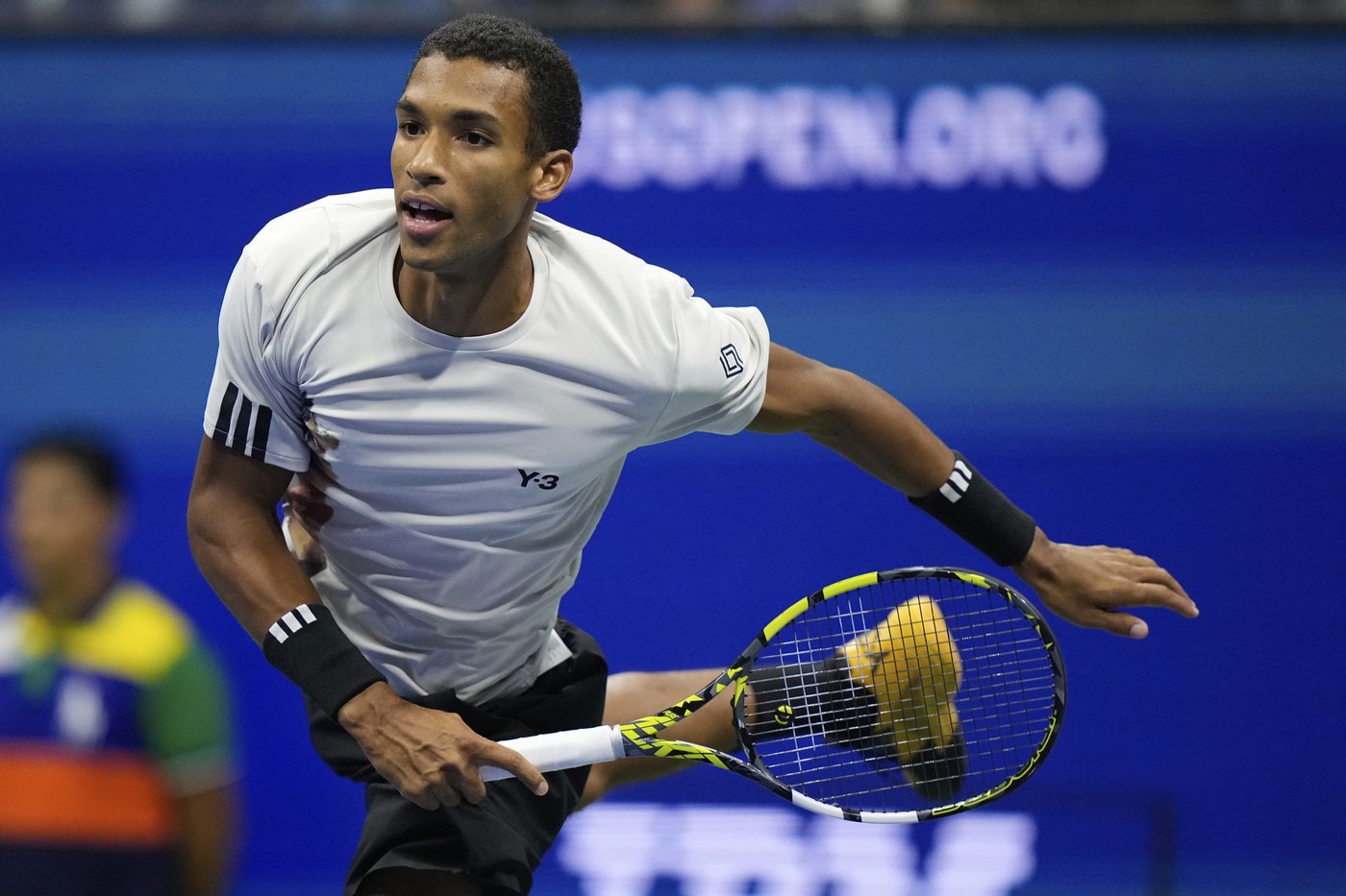 Félix Auger-Aliassime se hisse au 13e rang mondial, après son parcours ...