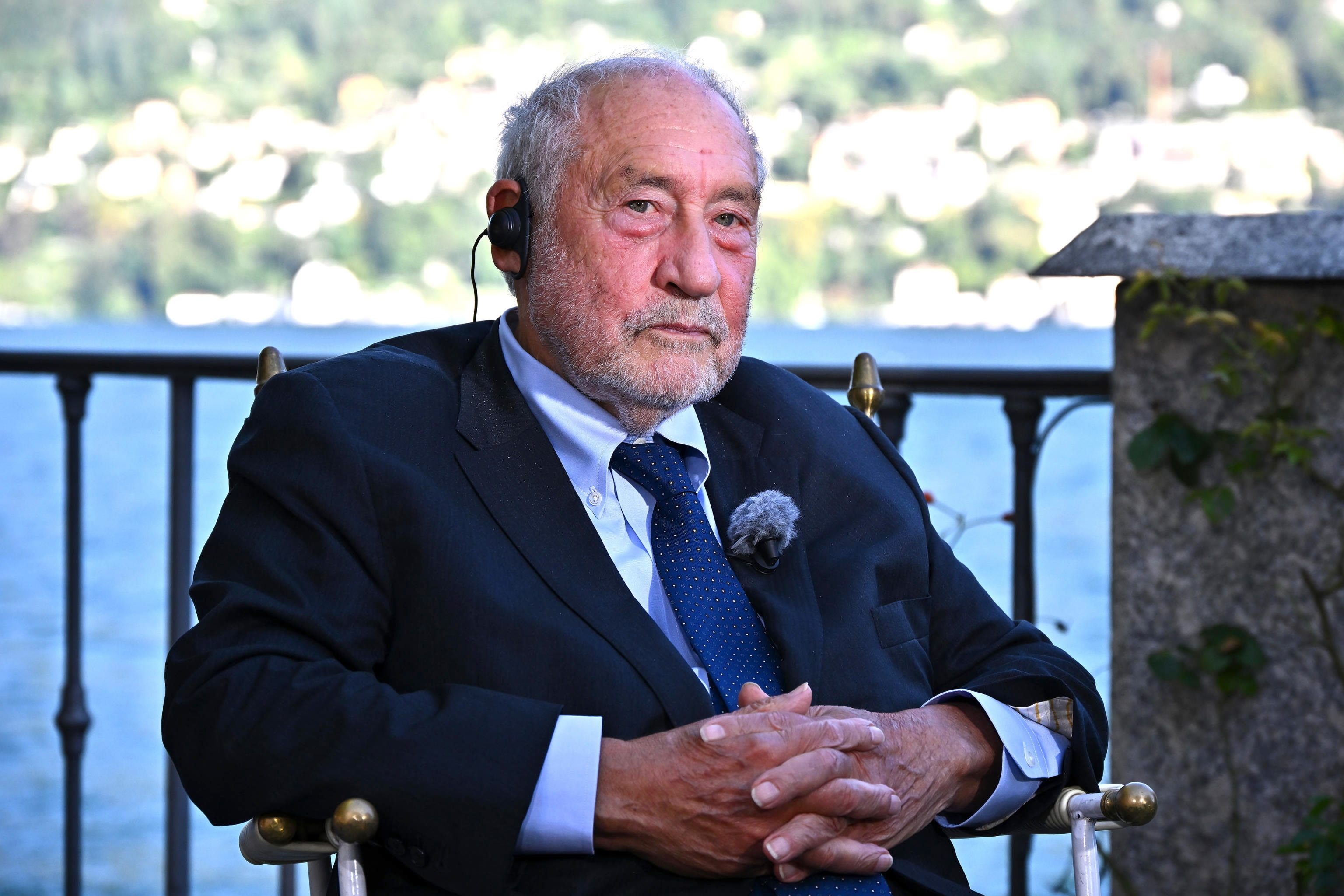 Any agreement with Trump is worthless says Stiglitz