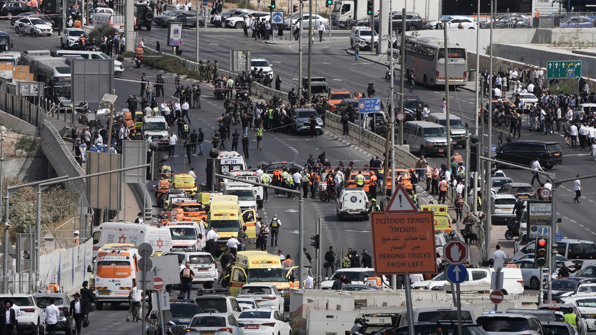Shooting attack at Jerusalem bus stop kills 6