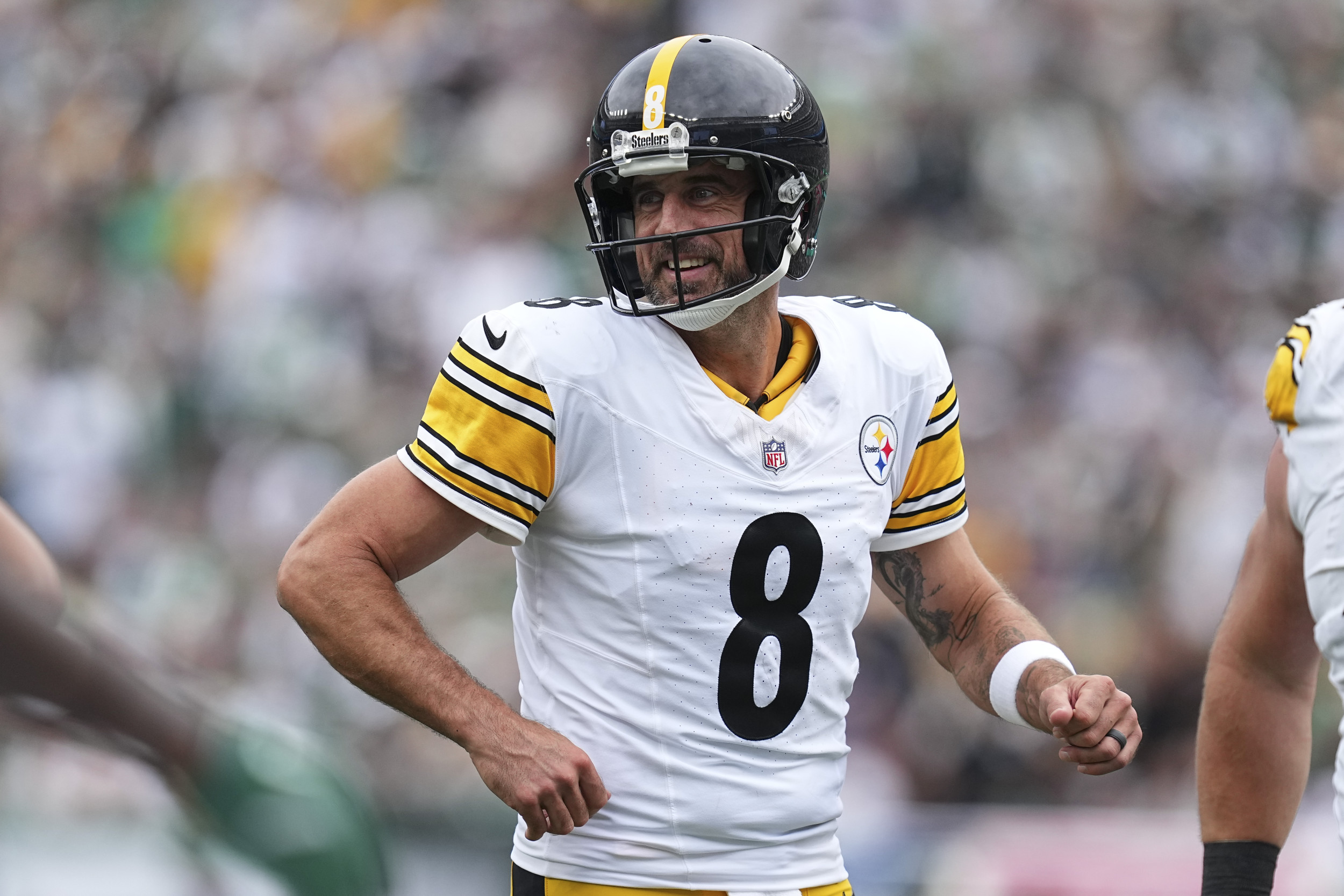 Steelers Given Reason for Concern About Aaron Rodgers After Week 1 Win