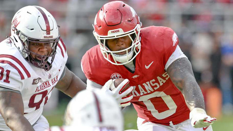 New Razorbacks running backs coach shaping deep, versatile room