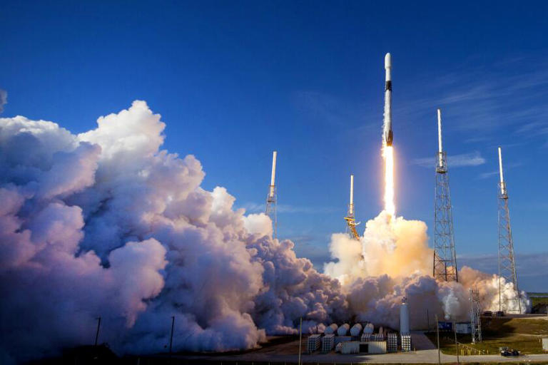 Musk's SpaceX buys $17 billion in wireless spectrum to boost cellular ...