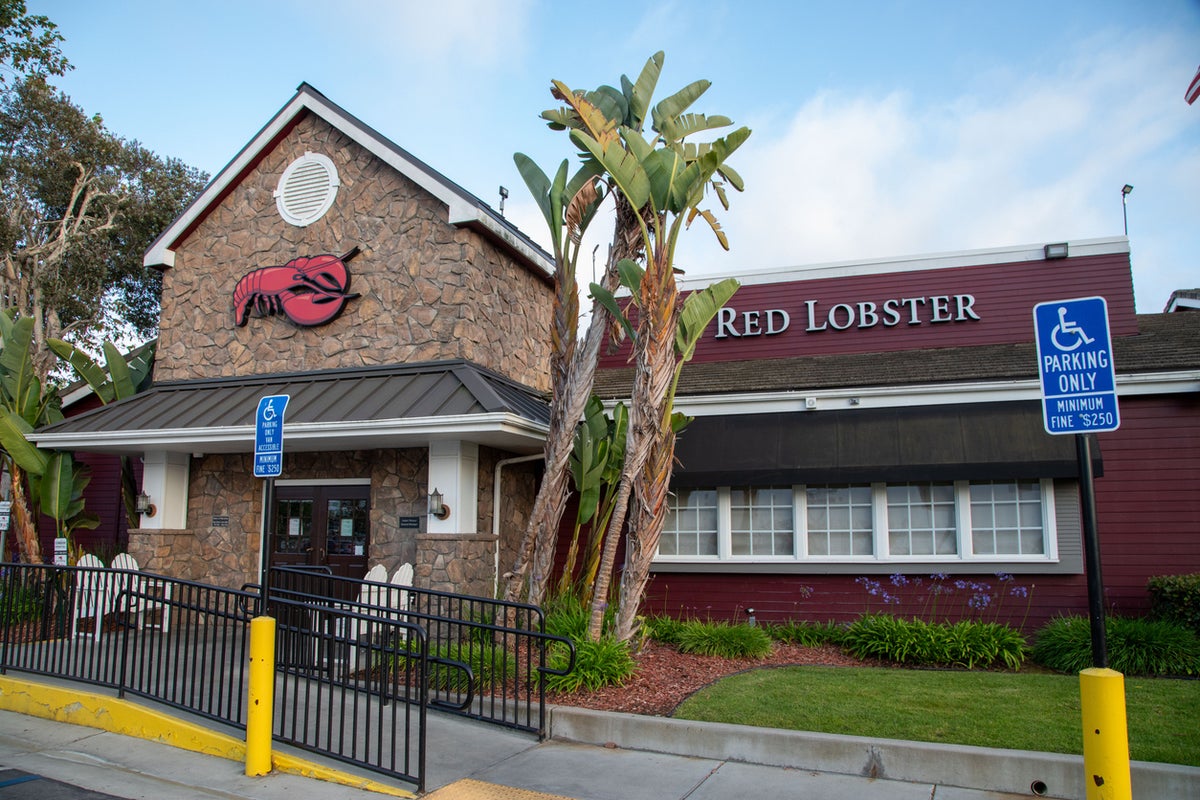 Red Lobster introduces new shrimp deal a year after bankruptcy caused ...