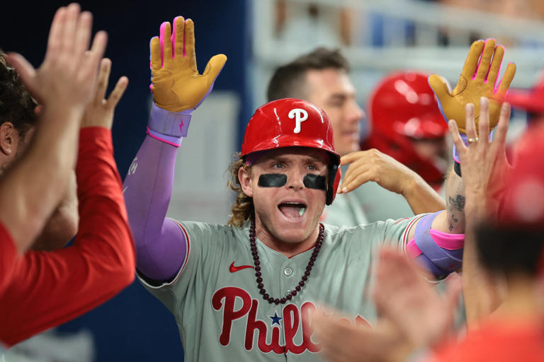 Who is the 'Phillies Karen'? How the viral drama over a home run ball unfolded — and what the ...