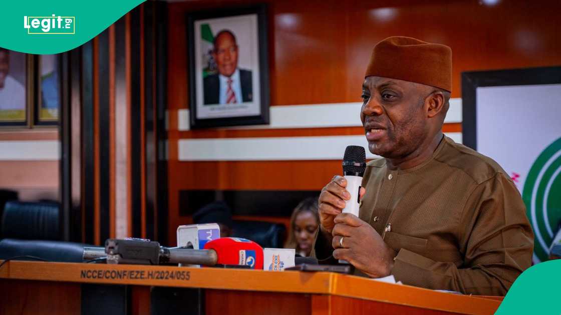 Federal government unveils new textbook policy to cut costs and improve ...