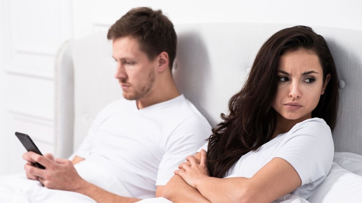 The Unspoken Signals: 14 Clear Signs a Man Is Miserable in His Marriage
