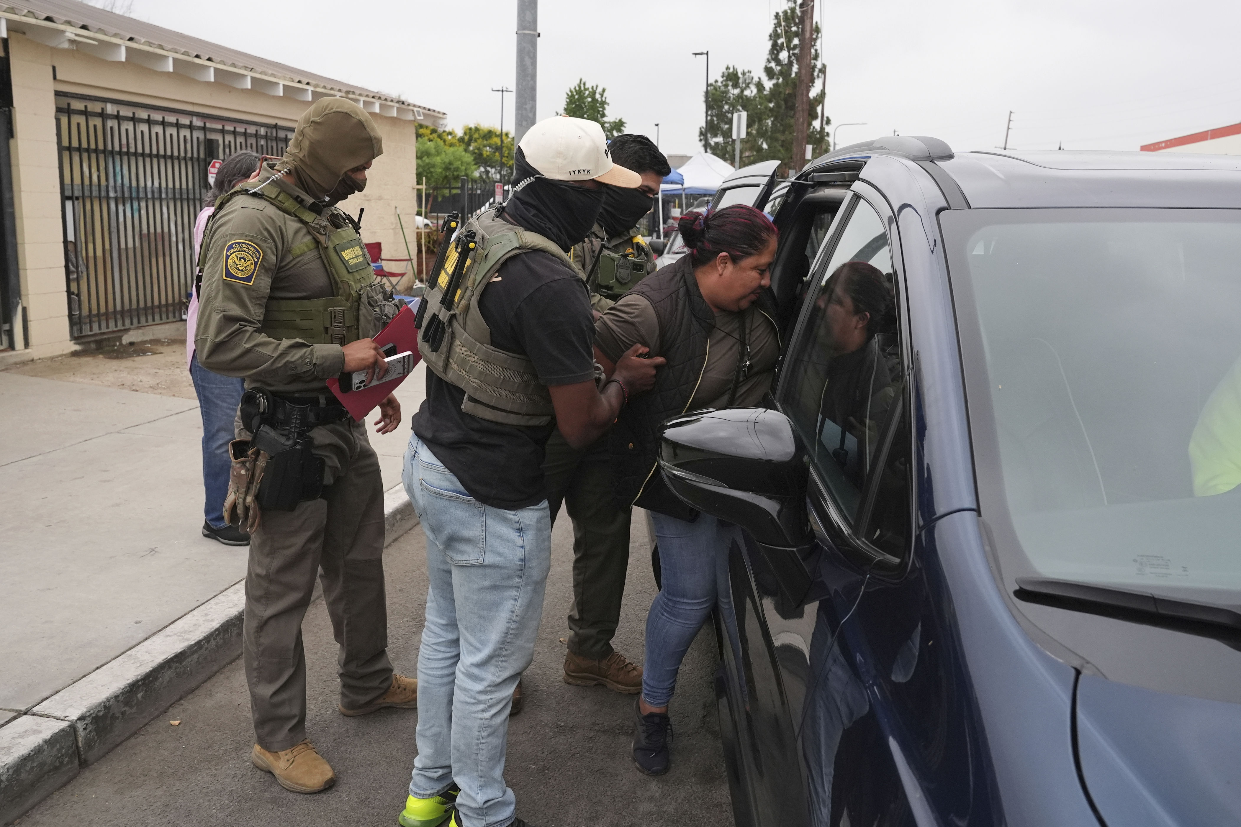 California lawmakers pass bill to ban ICE agents from wearing masks
