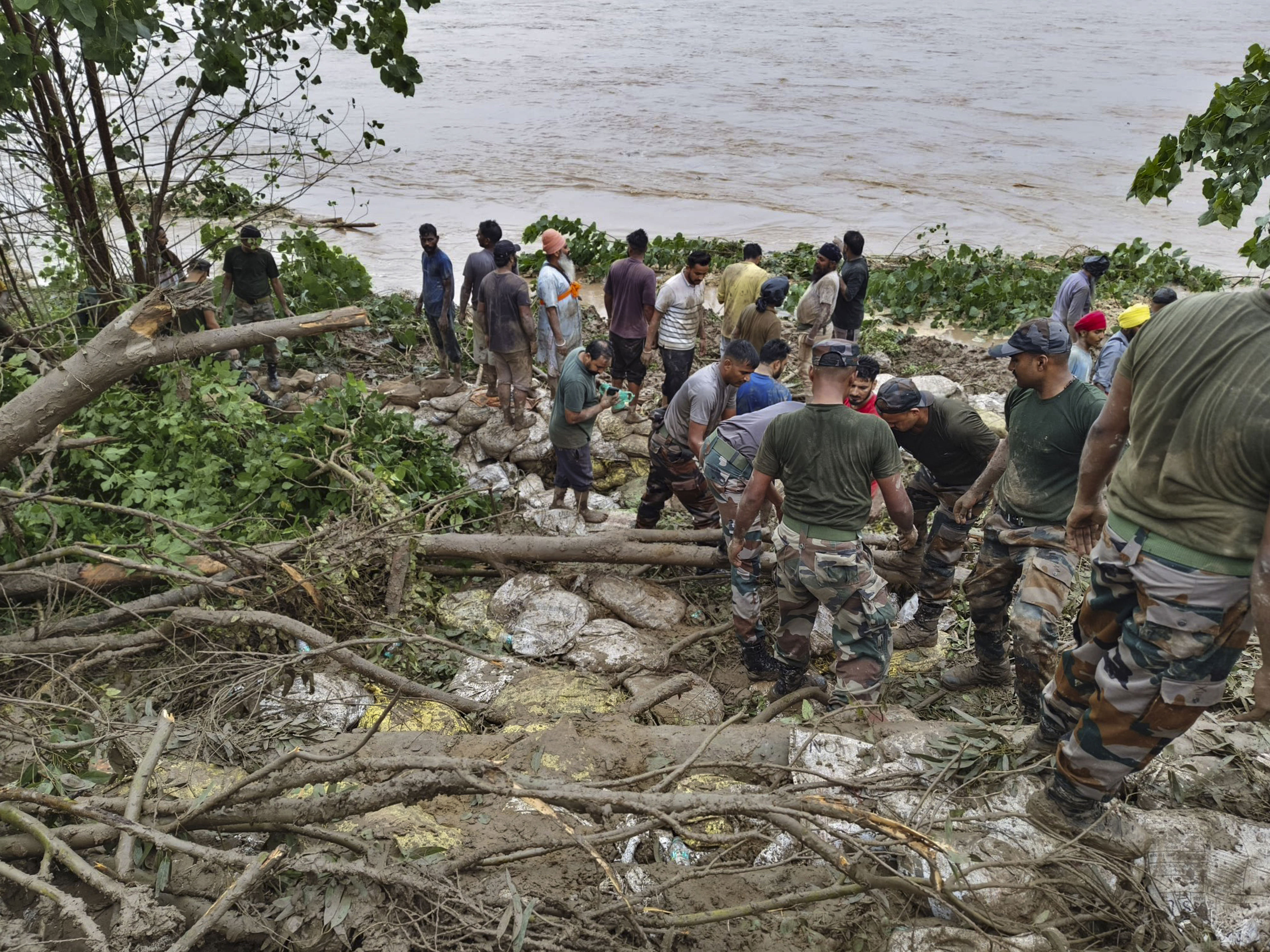 Operation Rahat: Army carrying out relief, restoration efforts in flood ...