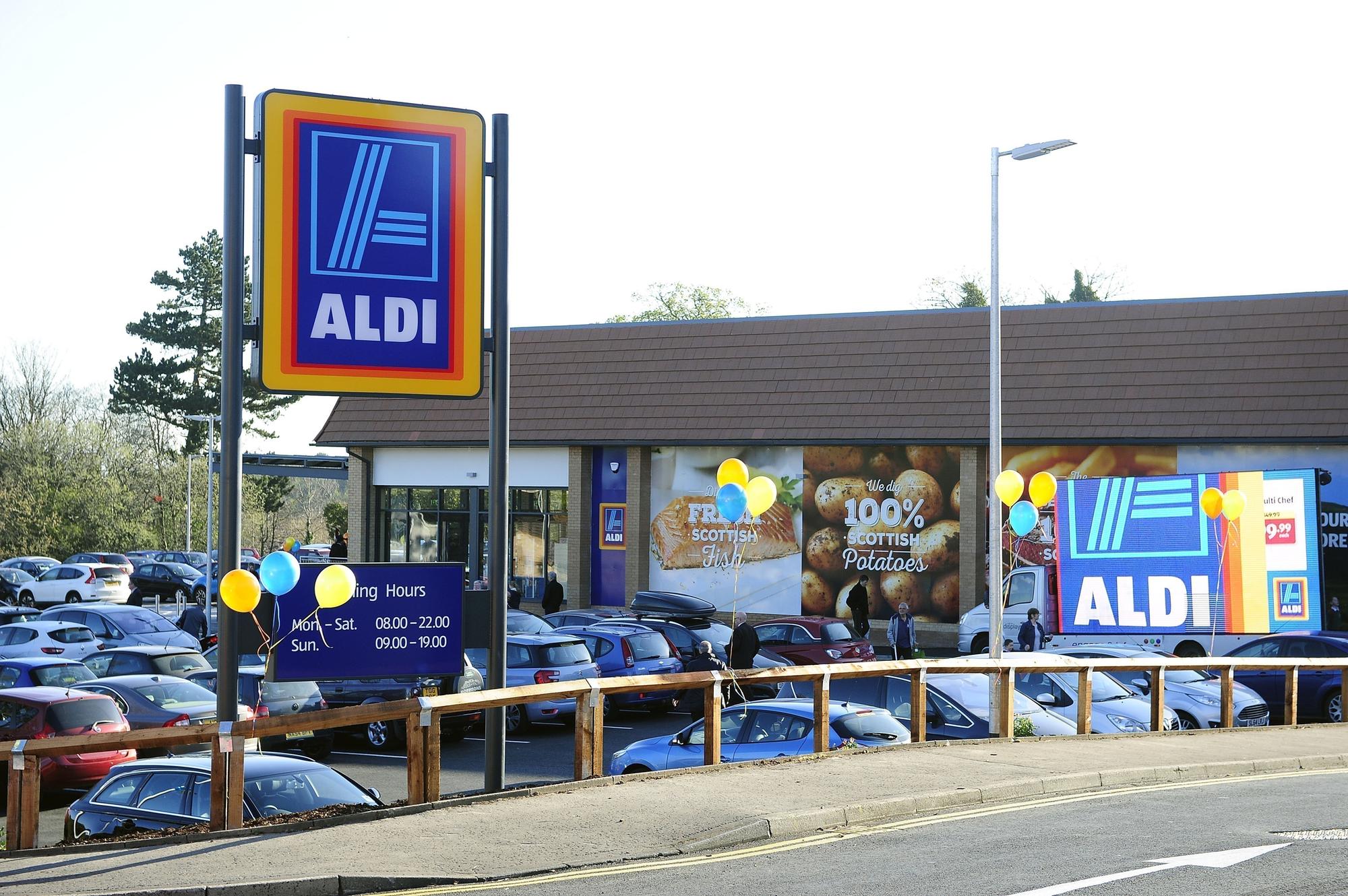 Aldi stores in Falkirk donate over 2500 meals to families in need