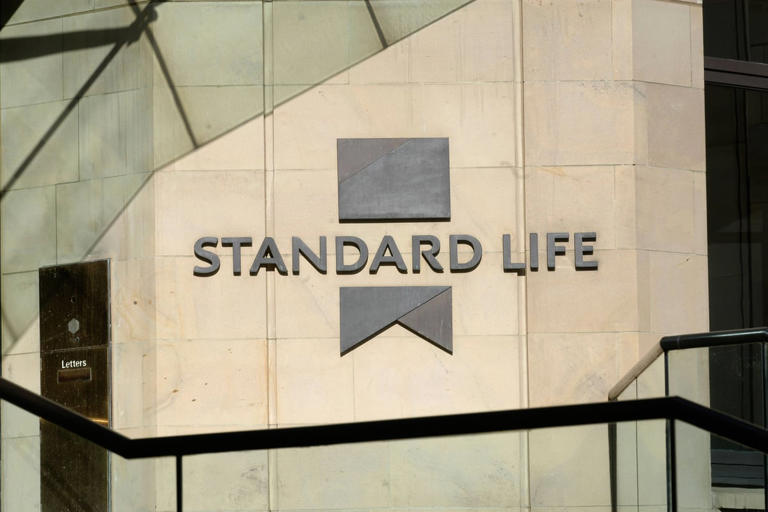 Standard Life strikes £2bn deal to buy Aegon UK