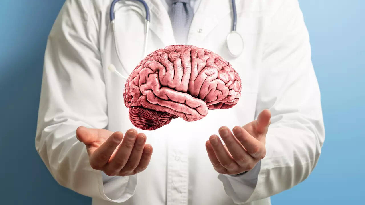 3 simple habits to keep the brain young, according to a top neurosurgeon