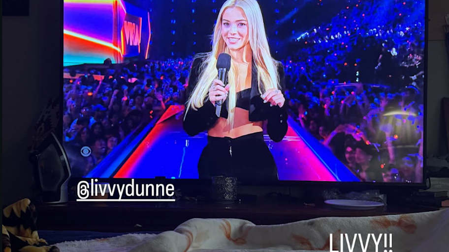 Livvy Dunne, sister Julz turn heads in competing fits at MTV VMAs