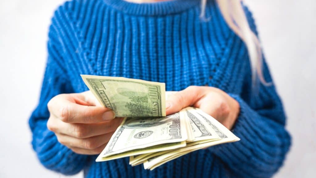 Why Americans are hiding their wealth from friends and family: 11 real ...